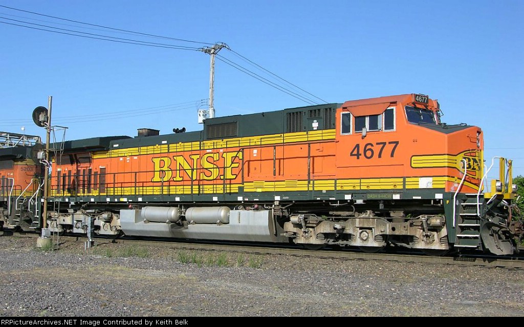 BNSF 4667